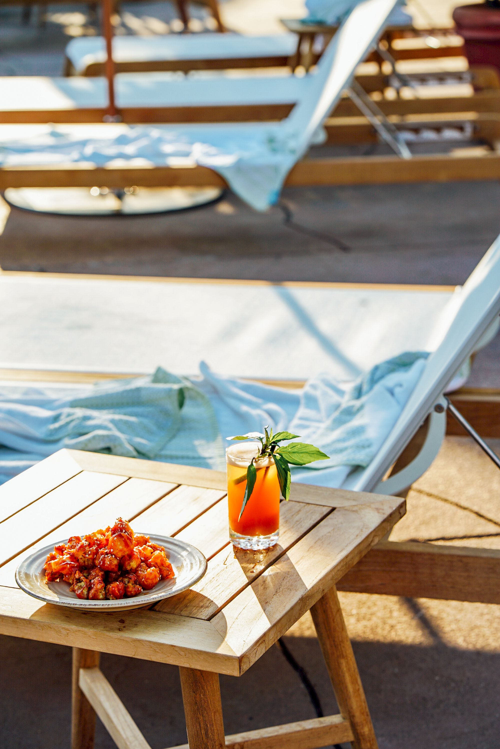 Best Pool Santa Rosa Resort - Book Poolside Cabanas | Flamingo Resort ...